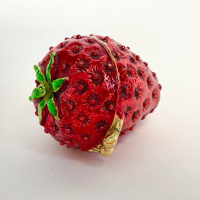 Vintage Trompe L’Oeil Hollywood Regency Tole Metal Strawberry Pill Box ...