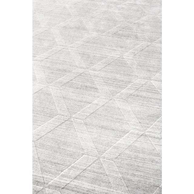 Exquisite Rugs Chesterfield Hand Loom Bamboo Silk Ivory - 9'x12' | Chairish