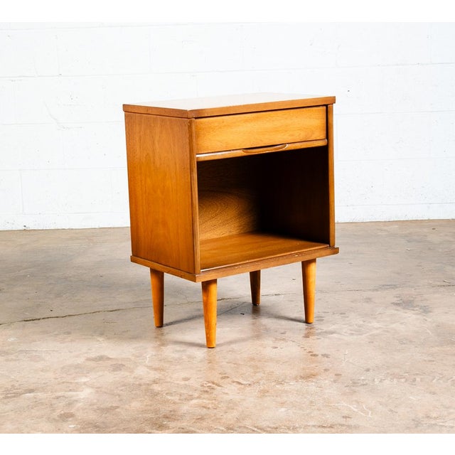 1960s Vintage Mid Century Modern Nightstand Broyhill Walnut Drawer ...