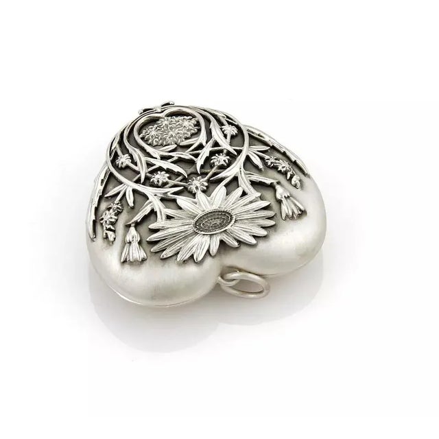 Tiffany & Co. Large Ziegfeld Daisy Sterling Heart Photo Locket Pendant ...