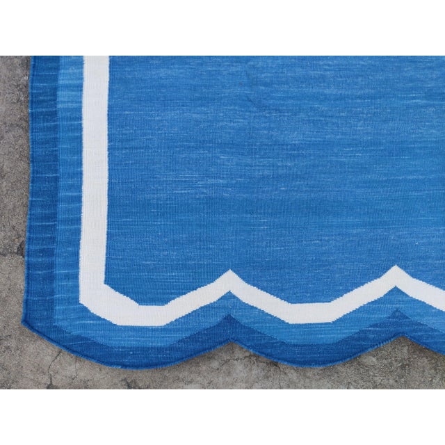 Handmade Cotton Vegetable Dyed Scalloped Edge Rug Blue With Cream and ...