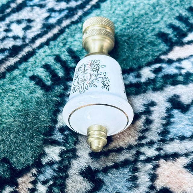 Vintage Gold Decorated Ivory Porcelain and Brass Lamp Finial From Japan ...