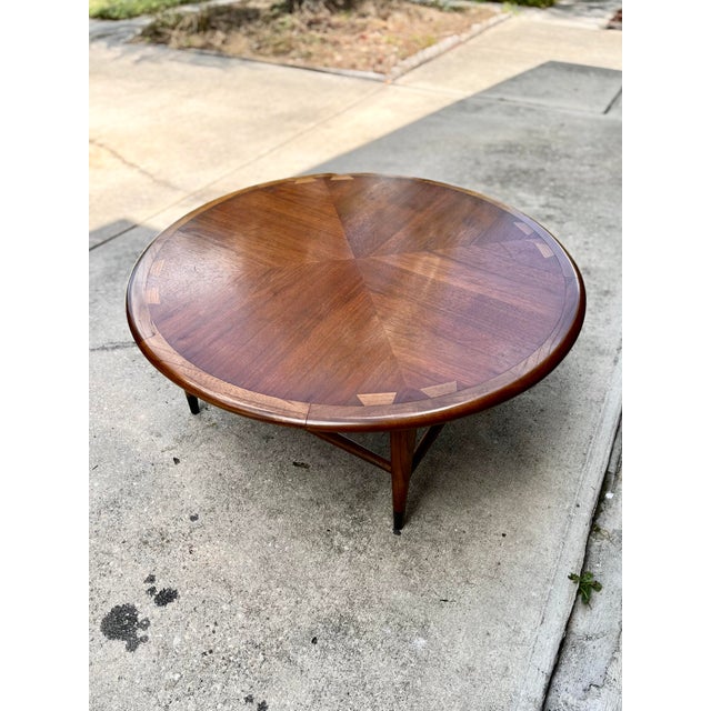 Mid 20th Century Vintage Lane Acclaim Round Coffee Table With Dovetail ...