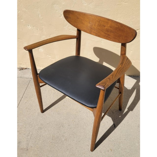 1960s Stanley Distinctive Mid Century Danish Accent Arm Chair | Chairish