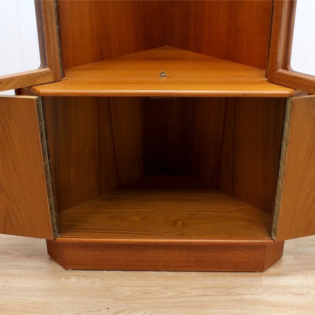 1960s Mid Century Teak Coner Bar Unit by Turnidge of London | Chairish