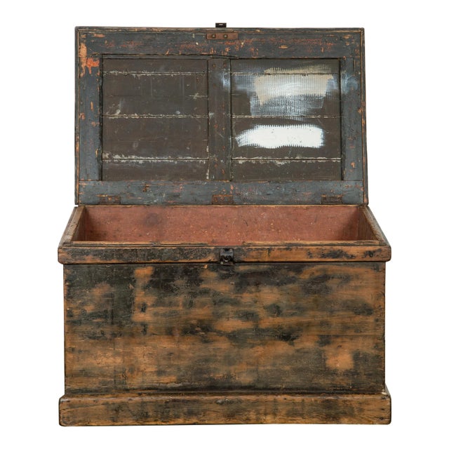 Early 20th Century Antique Victorian French Trunk With Original Paint ...