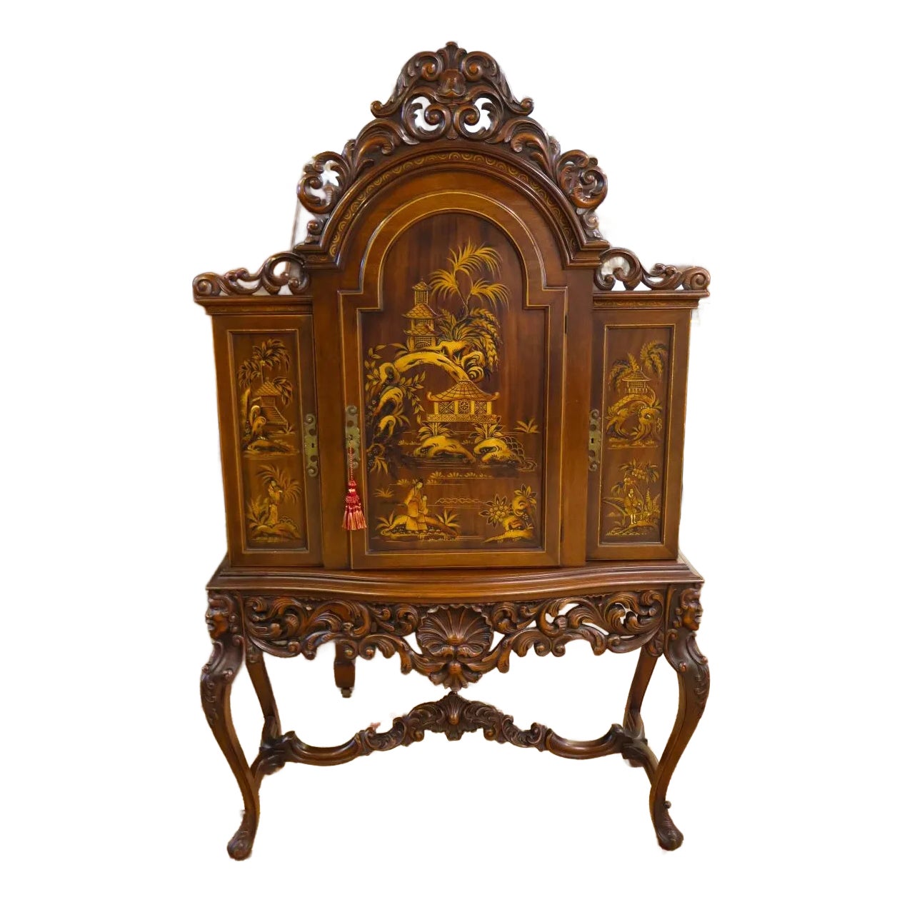 1920's Chinoiserie Chinese Chippendale Figural China Curio Liquor ...
