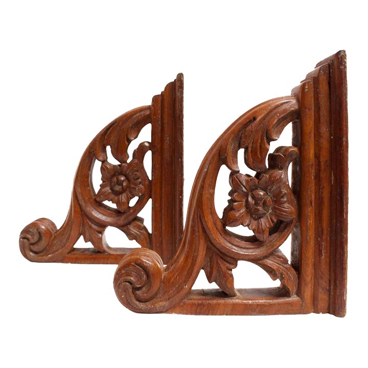 Flower Bracket Pair | Chairish