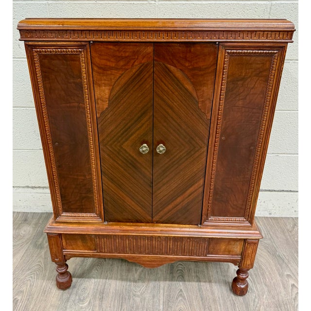 Vintage Georgian Revival Mahogany Cabinet | Chairish