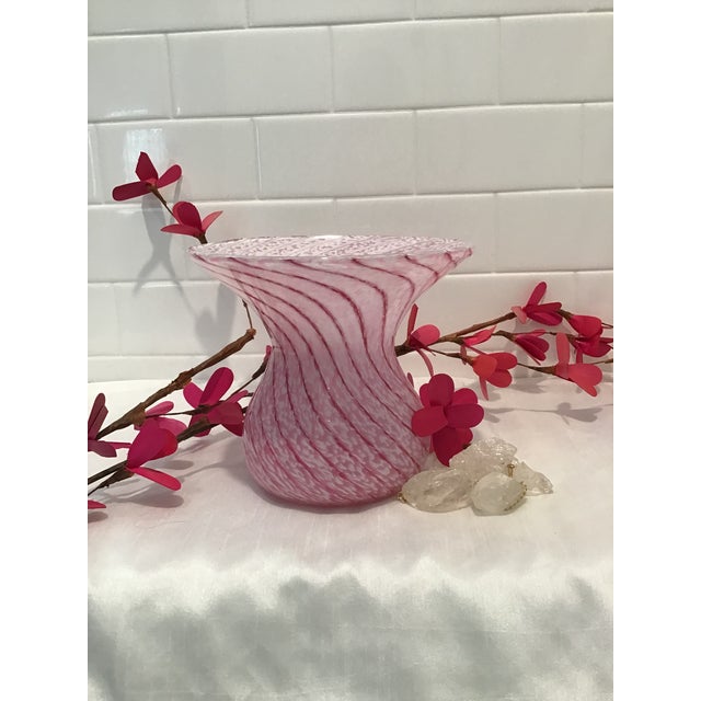 Vintage Pink Fuschia Swirl Art Glass Vase | Chairish