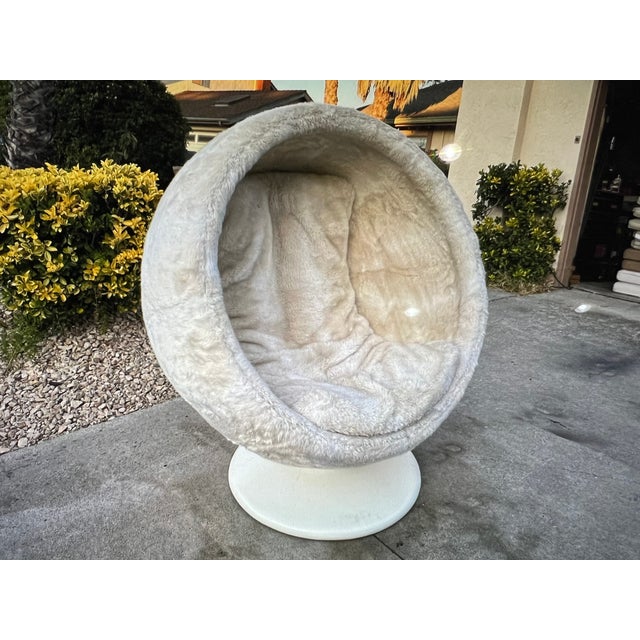 Modern Atomic Space Age Style Pod Lounge Chair by Rh Teen in Faux Fur ...