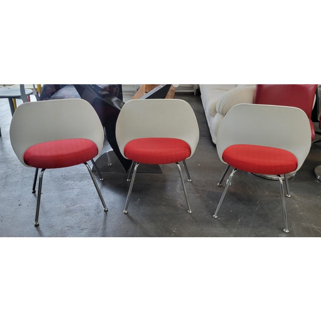 Saarinen Executive Armless Chair With Plastic Back by Knoll-Set of 3 ...