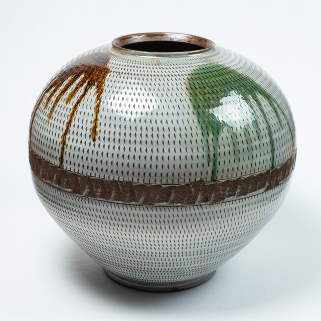 Large Mid 20th Century Koishiwara Vase With Chatter-Marks and Two-Colour Uchikake Splash ...