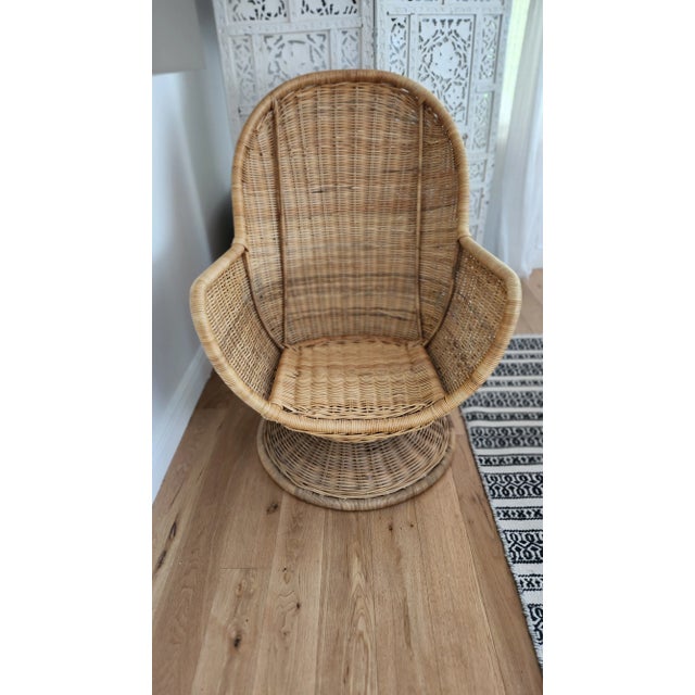 1970s Vintage Mid Century Natural Wicker Swivel Pod Chair | Chairish