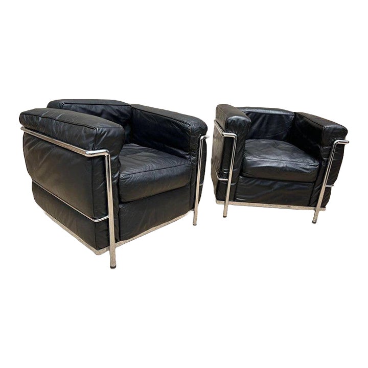 Mid 20th Century Pair of Vintage Lc2 Style Lounge Club Living Room ...