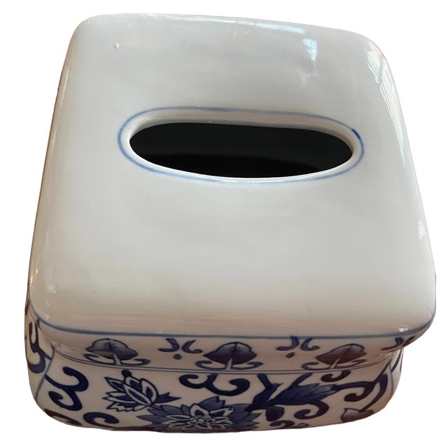 Late 20th Century Porcelain Chinoiserie Blue and White Tissue Box ...