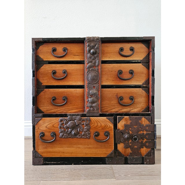 Antique Japanese Tansu Chest of Drawers Side Cabinet | Chairish