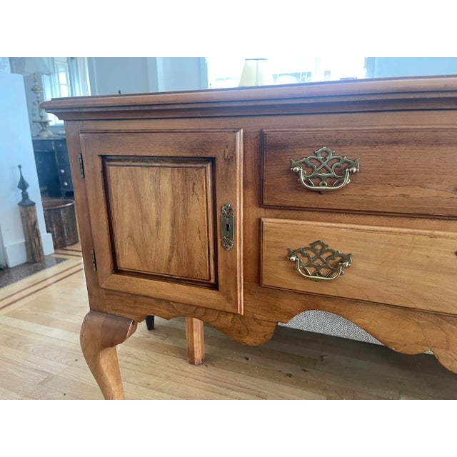 1950s Vintage Statton Queen Ann Style Sideboard Buffet | Chairish