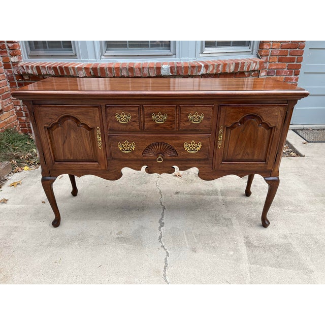 1980s Vintage Thomasville Queen Anne Cherry Sideboard | Chairish