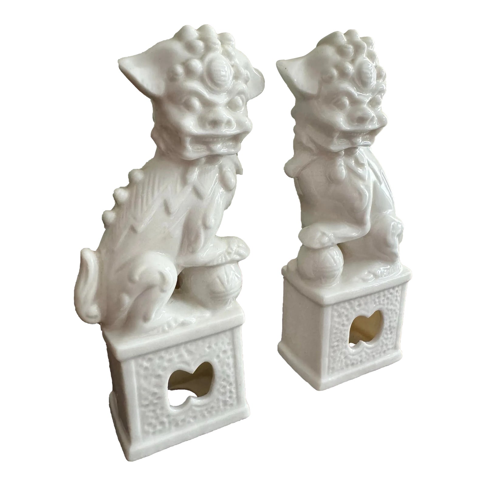 Late 20th Century White Porcelain Foo Dogs - a Pair | Chairish