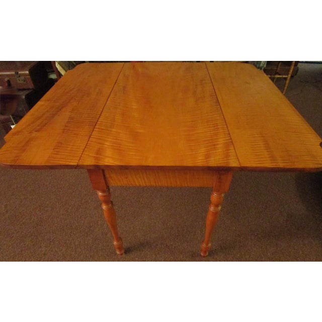 American Tiger Maple Dining Table and Four Chairs W/ Rush Seats Early ...