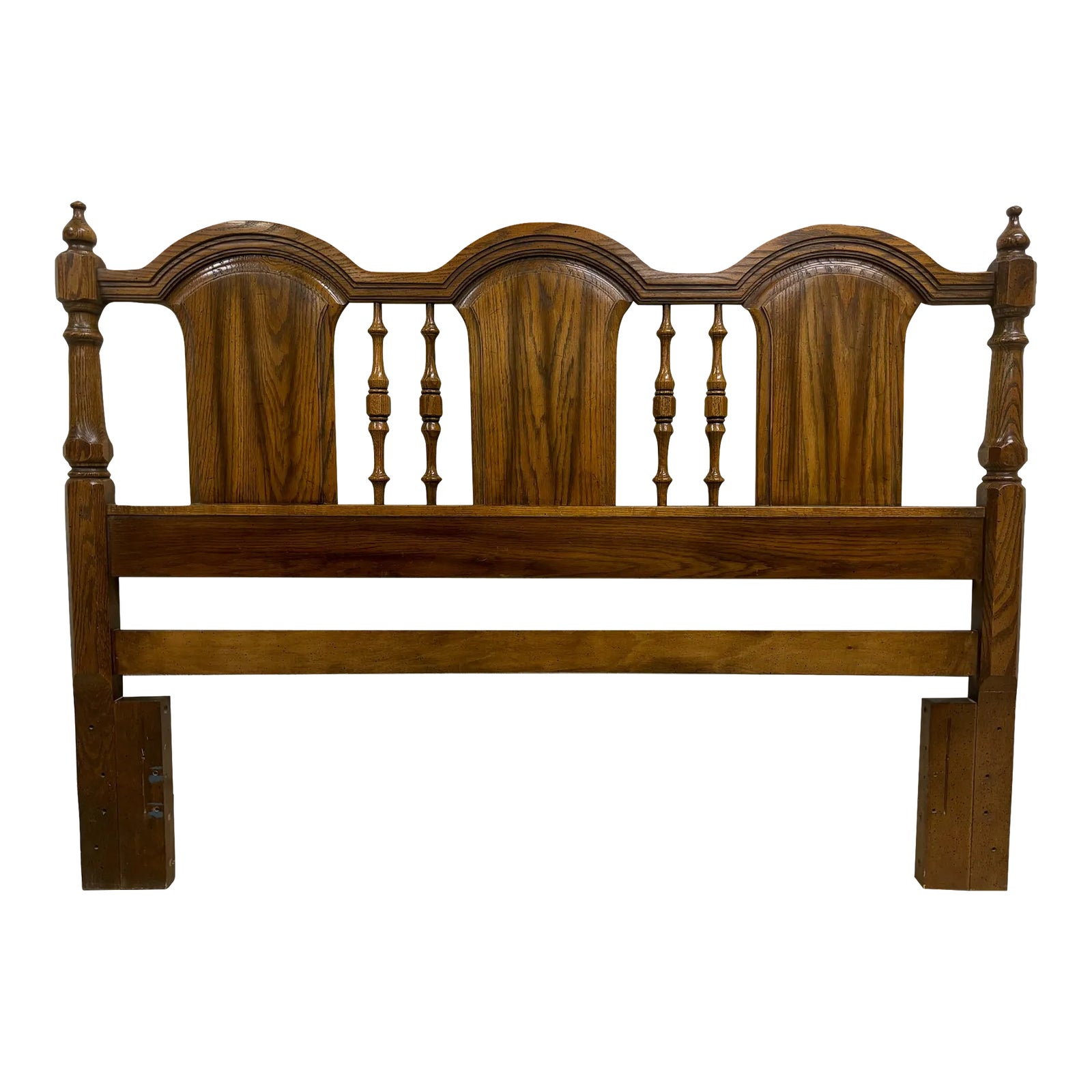 Vintage Queen Size Traditional Style Three Panel Turned Spindles ...