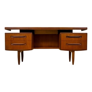 Vintage & Used Desks | Chairish