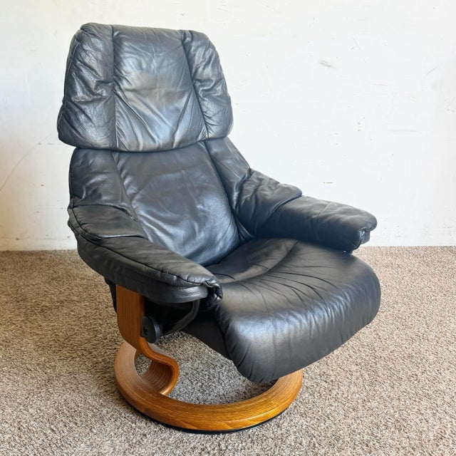 Ekornes Stressless Black Leather Recliner Chair | Chairish