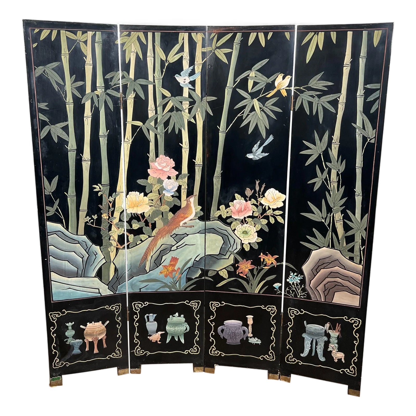 Chinese lacquer screen with bird and bamboo decorations. Chinese work ...