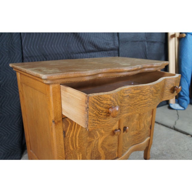 Antique Victorian Quartersawn Oak Serpentine Oxbow Washstand Chest ...