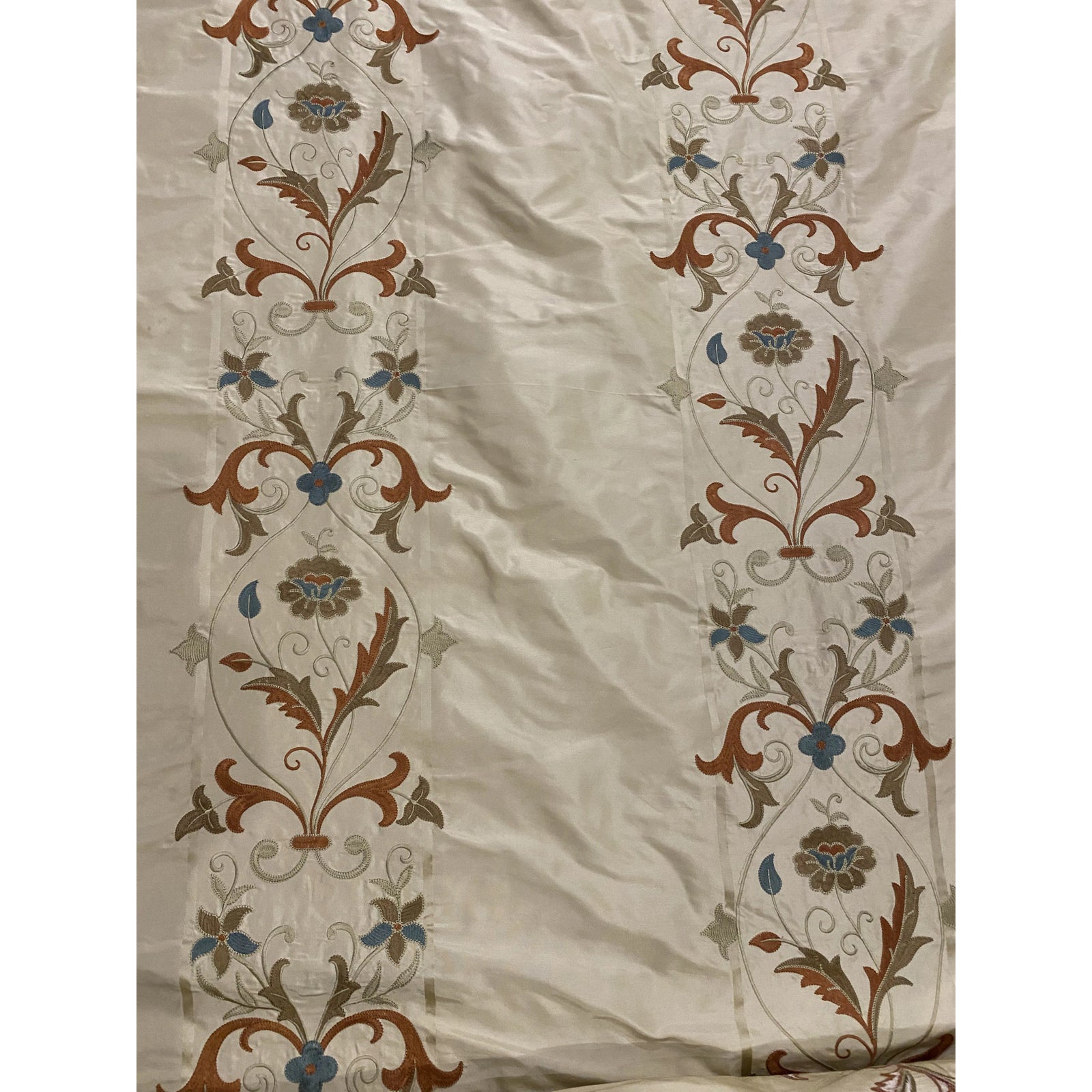 Cowtan & Tout's "Elizabethan Stripe" Silk Embroidered Fabric - 13 Yard ...