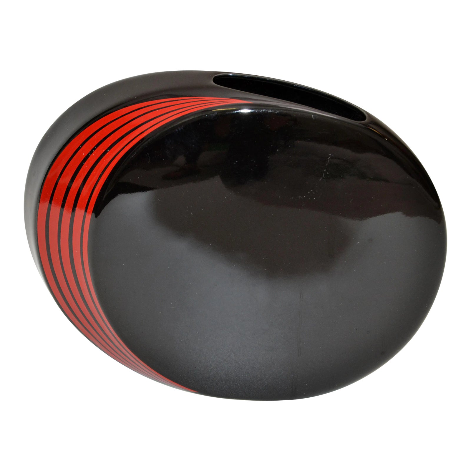 Japan Ceramic Black and Red Round Flat Vase Mid-Century Modern | Chairish