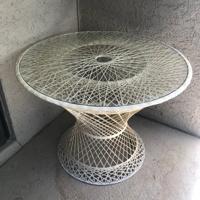 Mid-Century Modern Russell Woodard Spun Fiberglass Round Patio Table ...