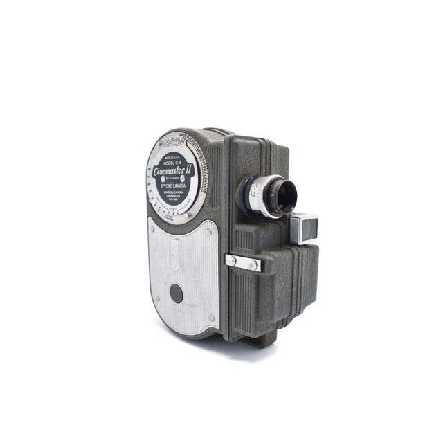 1946 Cinemaster II Model G-8 8mm Universal Film Camera | Chairish