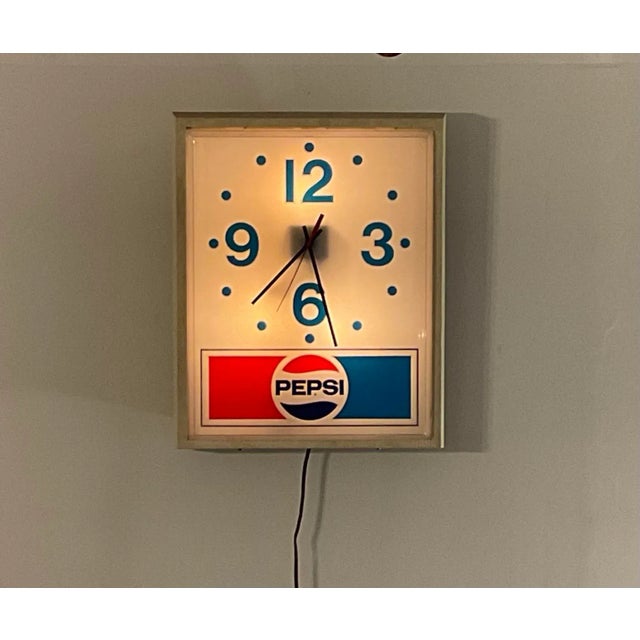 Vintage Lighted 1970s Pepsi Electric Sign Advertisement Wall Clock ...