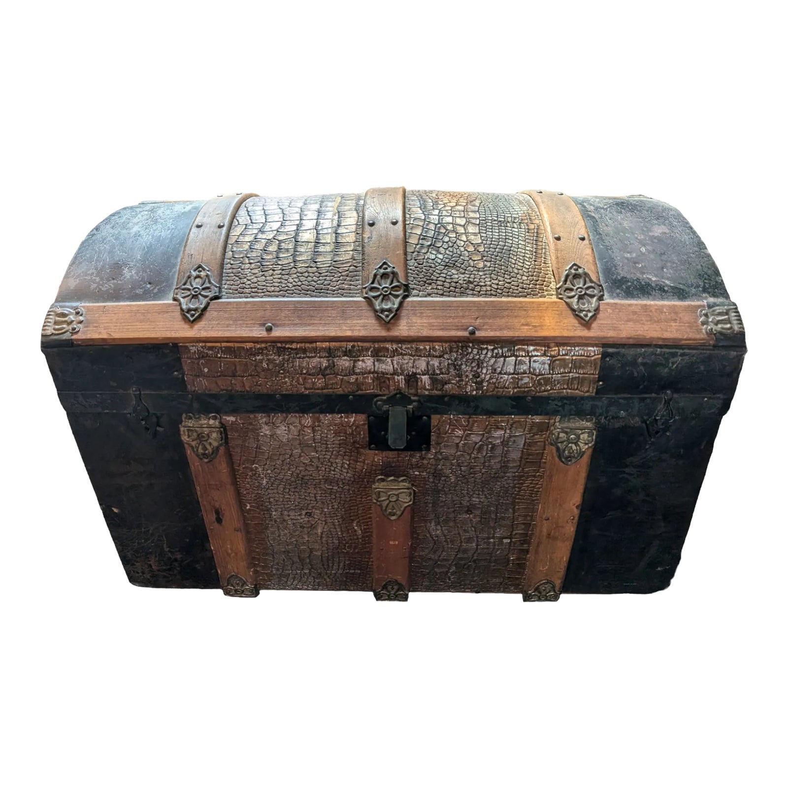 Antique Dome-Top Oak-Banded Steamer Trunk With Insert | Chairish