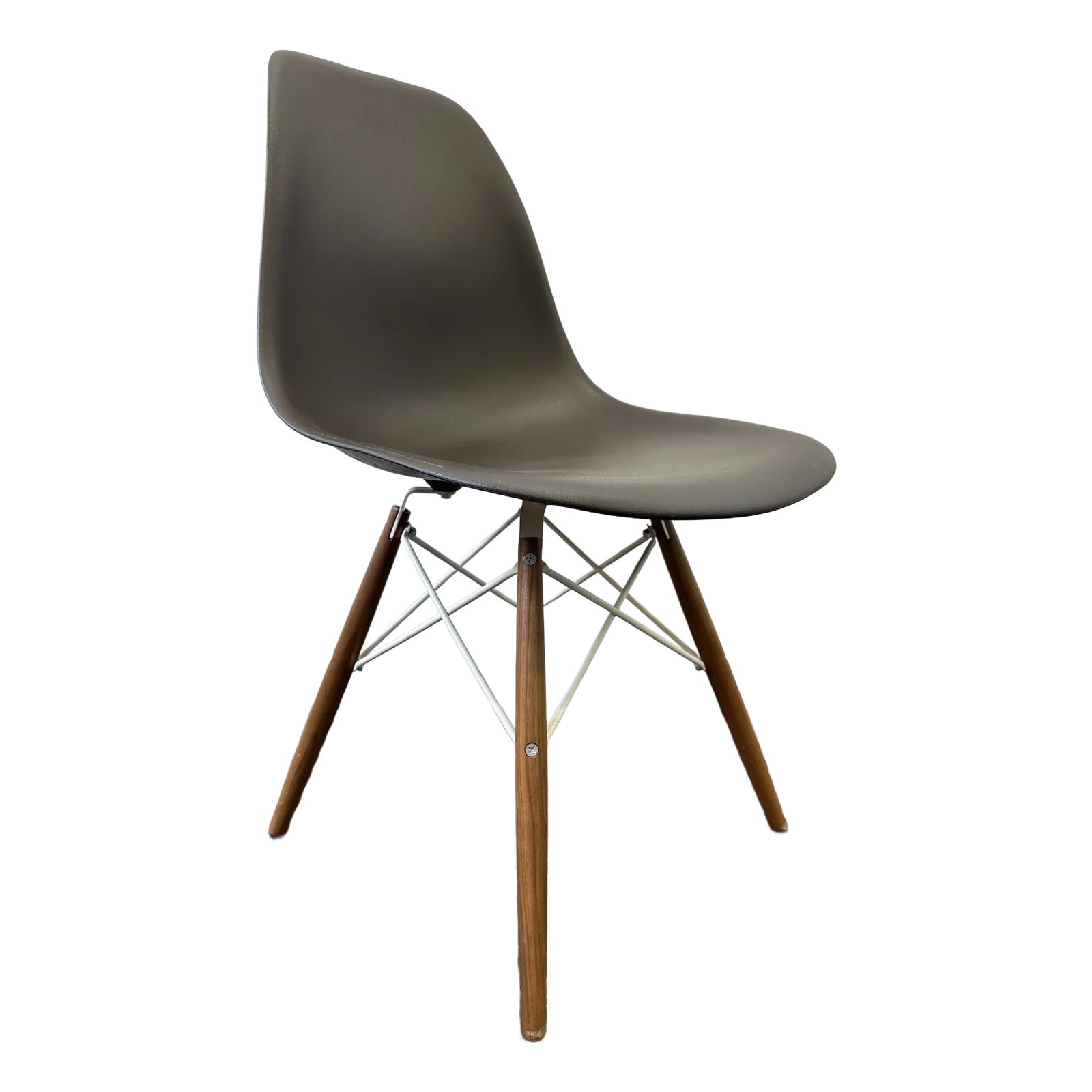 Herman Miller Eames Molded Plastic Side Chair With Dovel-Legs Brown ...