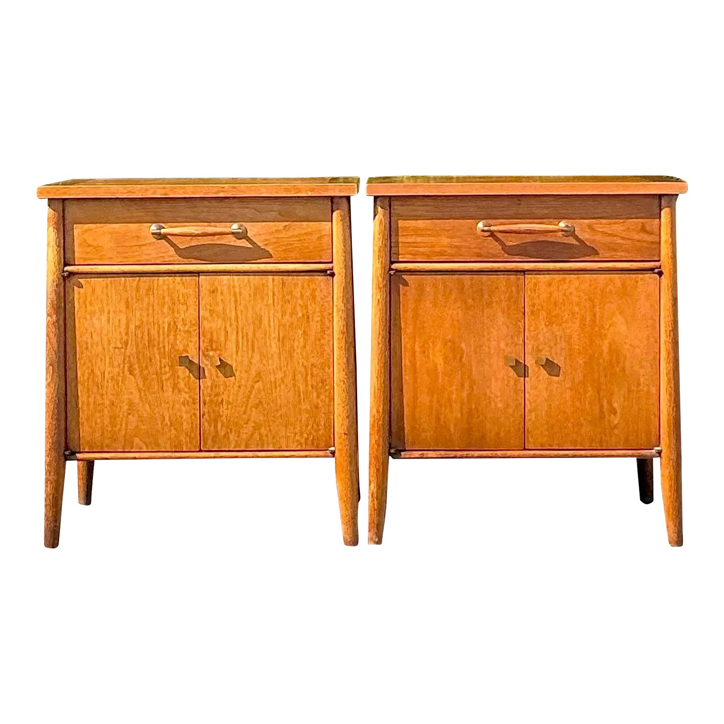 Vintage Henredon Nightstands - a Pair | Chairish