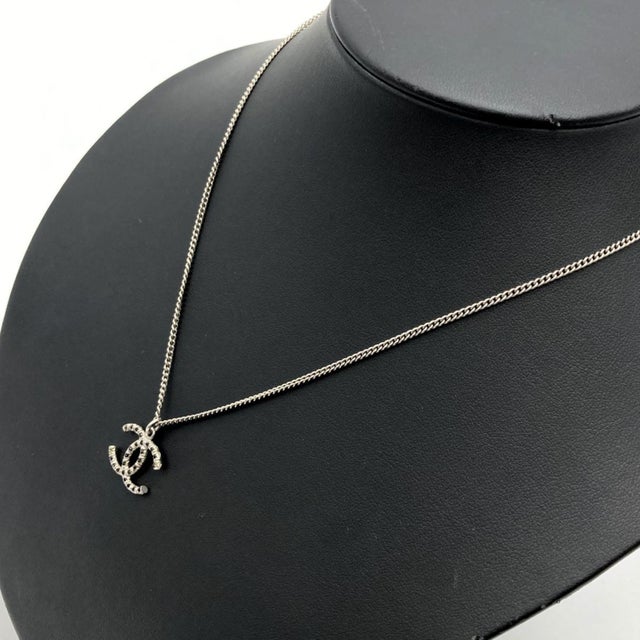 Chanel Logo Cc Necklace | Chairish