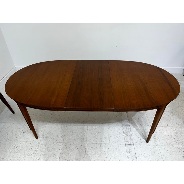 Mid 20th Century Mount Airy Dining Room Table and 6 Chairs John Stuart ...