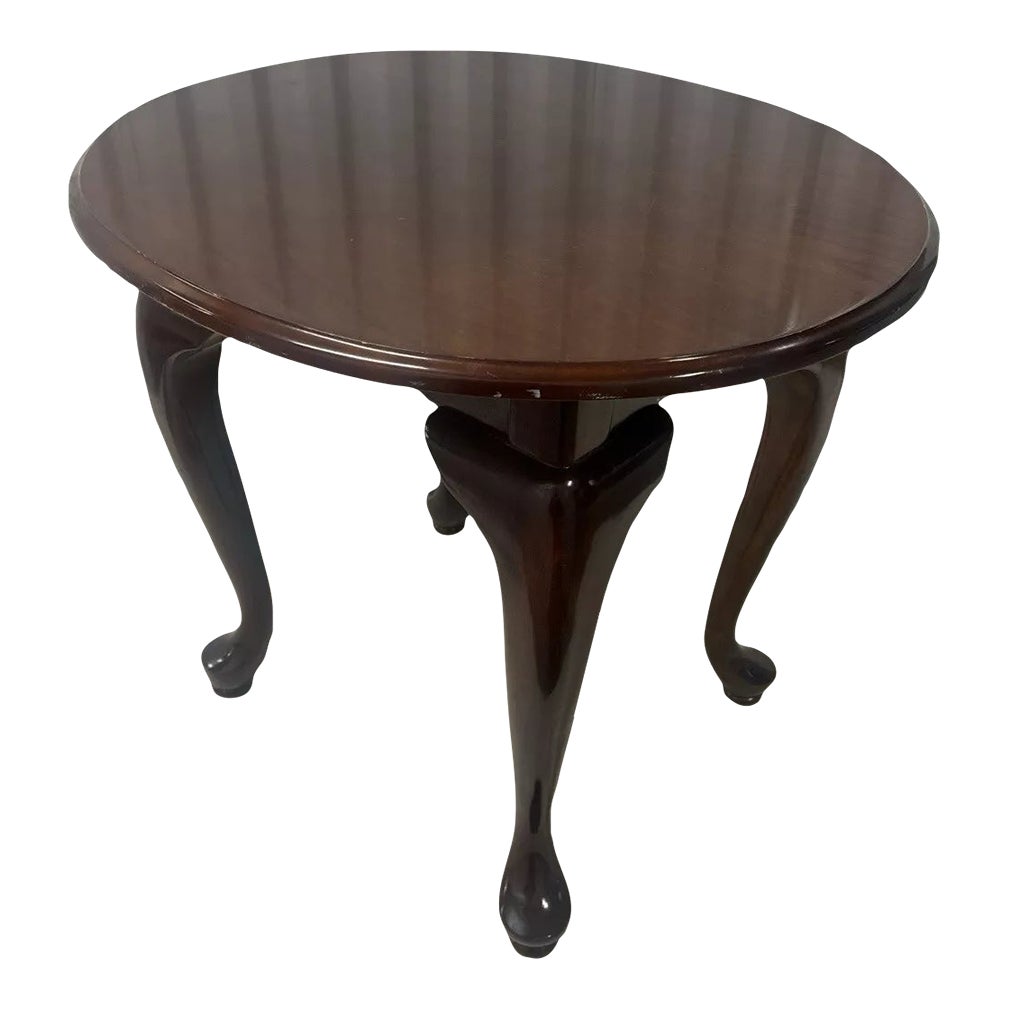 1990s Vintage Bombay Oval End Table Side Table | Chairish