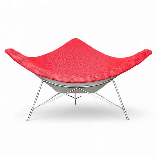 Early Vintage Model Coconut Chair in Fiberglass Shell by George Nelson ...