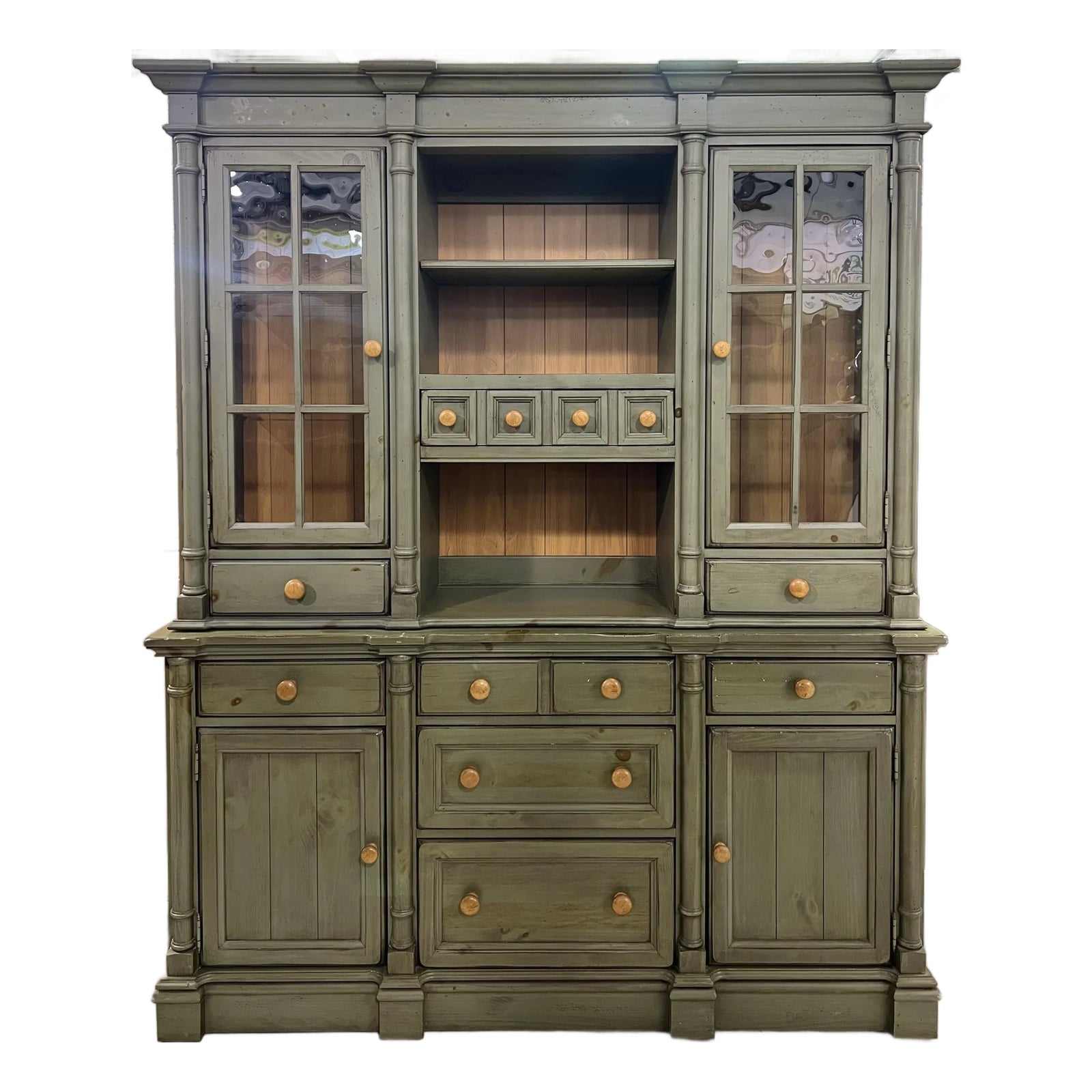 Broyhill Yorkshire Market Farmhouse Hutch | Chairish