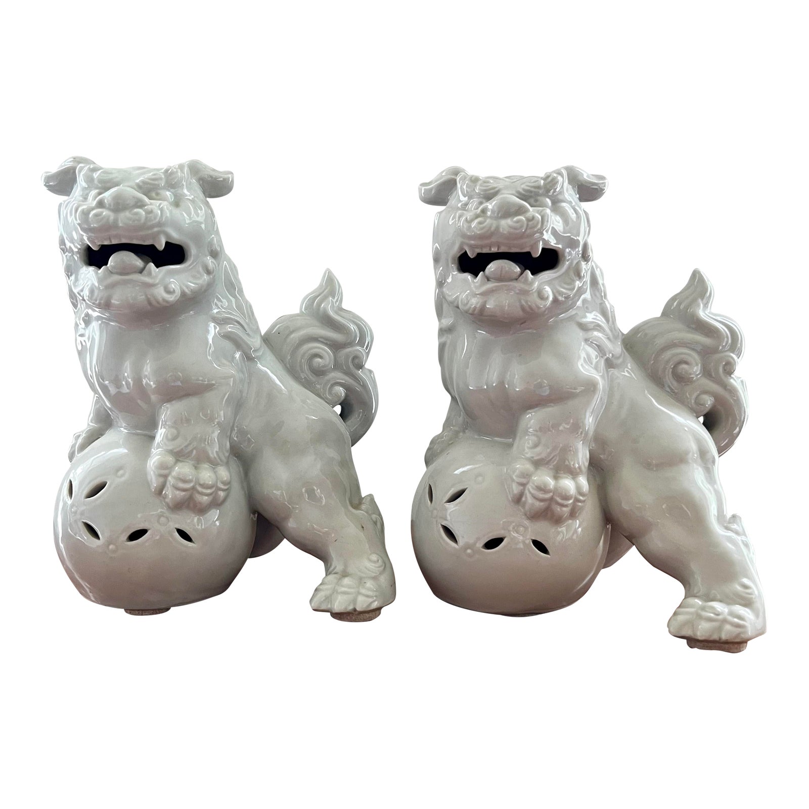 1970s White Foo Dogs - a Pair | Chairish