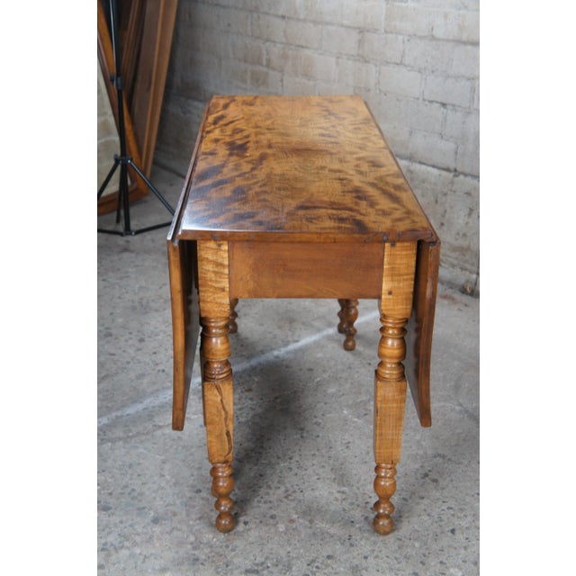 Early 20th Century Antique Early American Style Curly Maple Drop Leaf ...