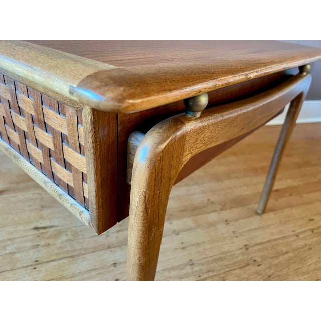 1950s Mid Century Modern Lane Walnut Perception End Table W/ Drawer ...