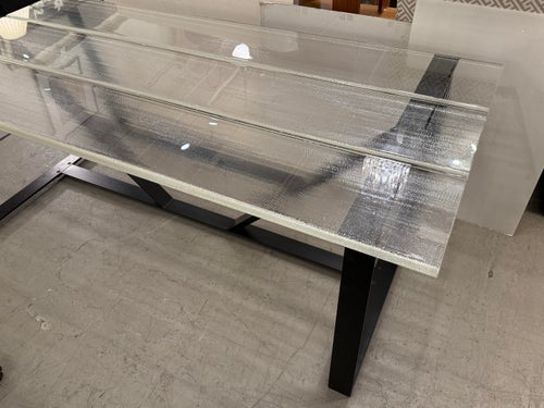 iceberg dining table