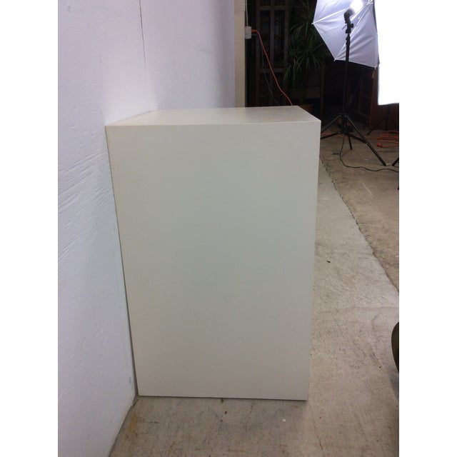 Post Modern Decorative Pedestal White Lacquer Geometric End Table ...