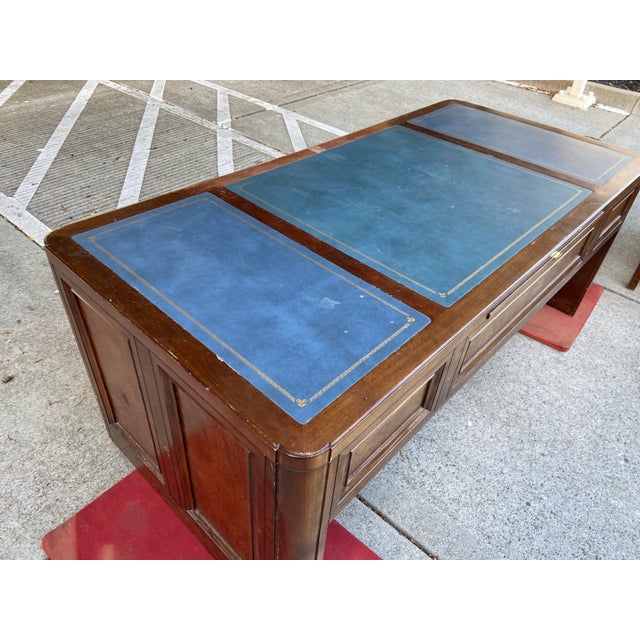 Alex Stuart Vintage Modern Inlaid Leather Mahogany Executive Desk ...