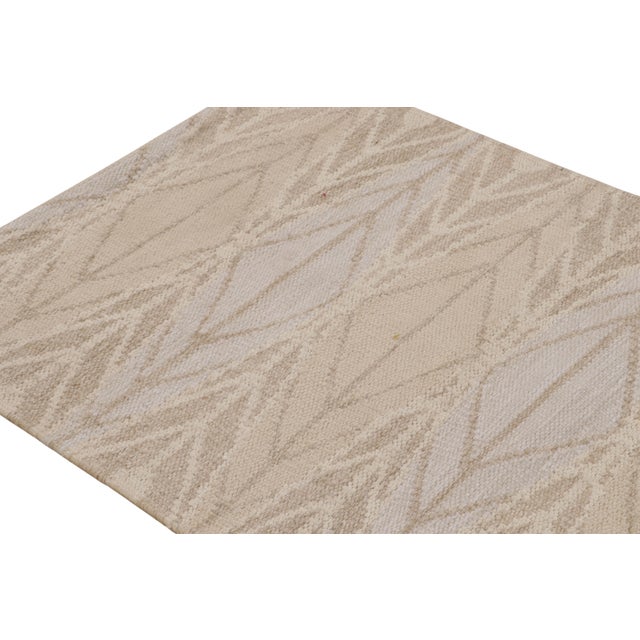 Rug & Kilim’s Scandinavian Style Kilim in Beige, White & Blue Geometric ...
